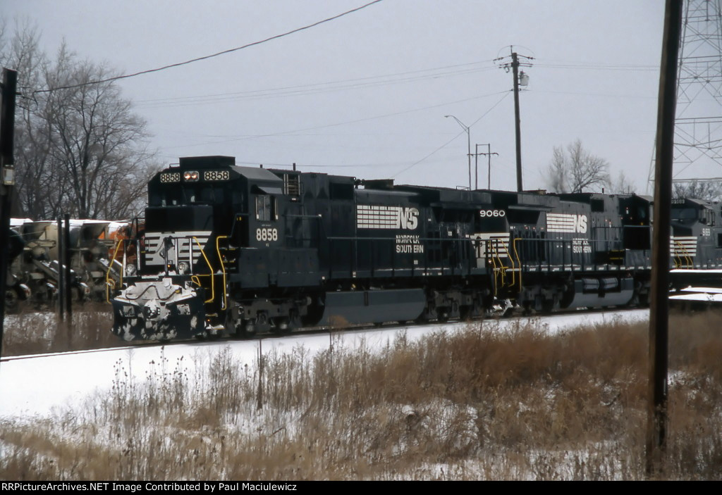 Norfolk Southern 8858